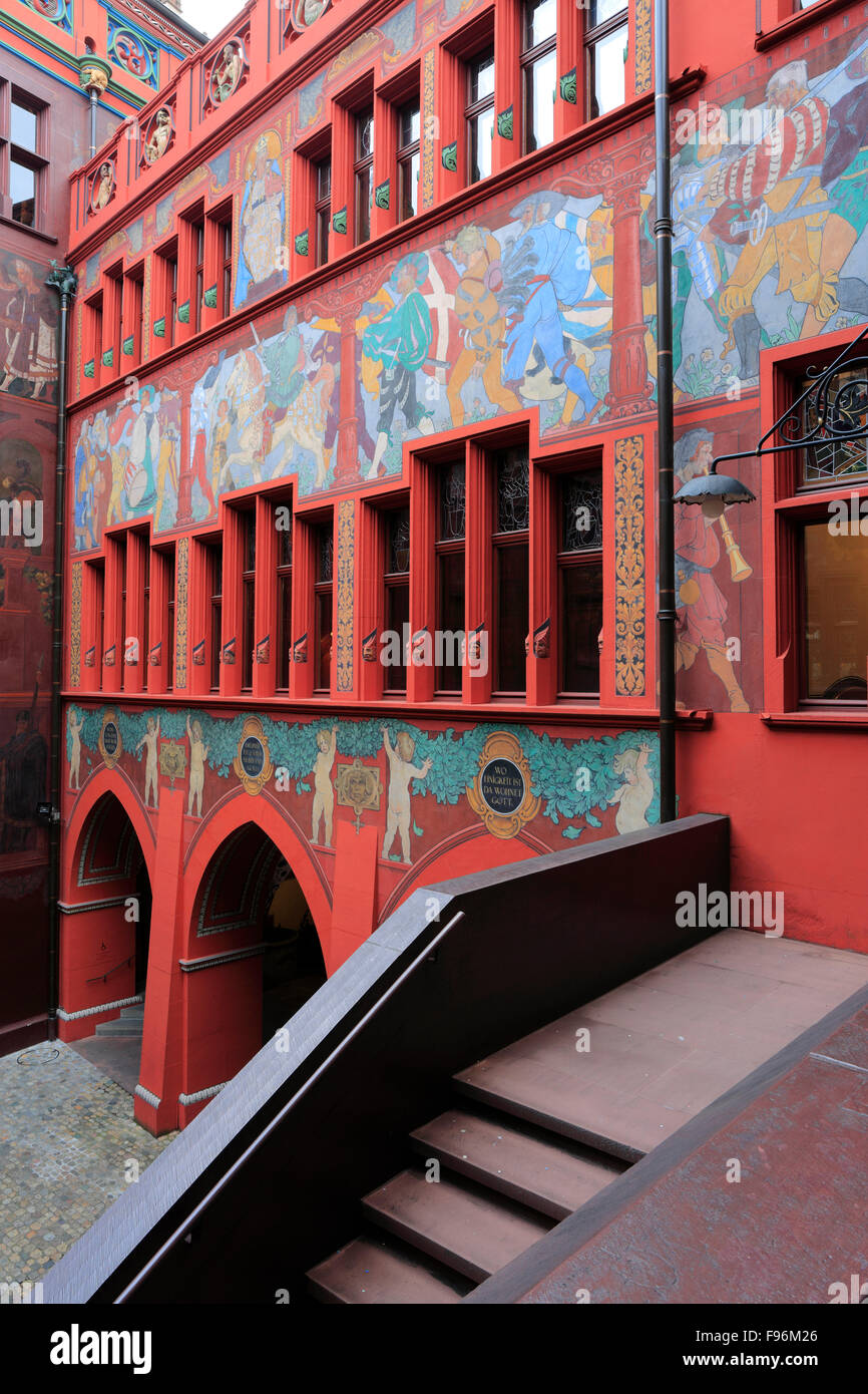 Exterior of the colorful Rathaus building (town hall) Marketplaz, city ...