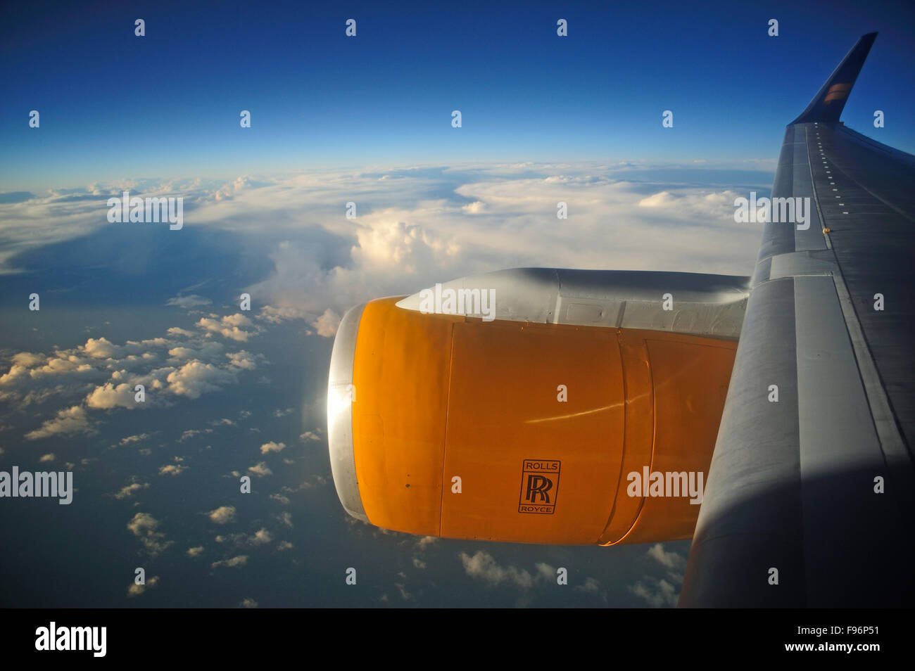 Boeing 757 engine hi-res stock photography and images - Alamy