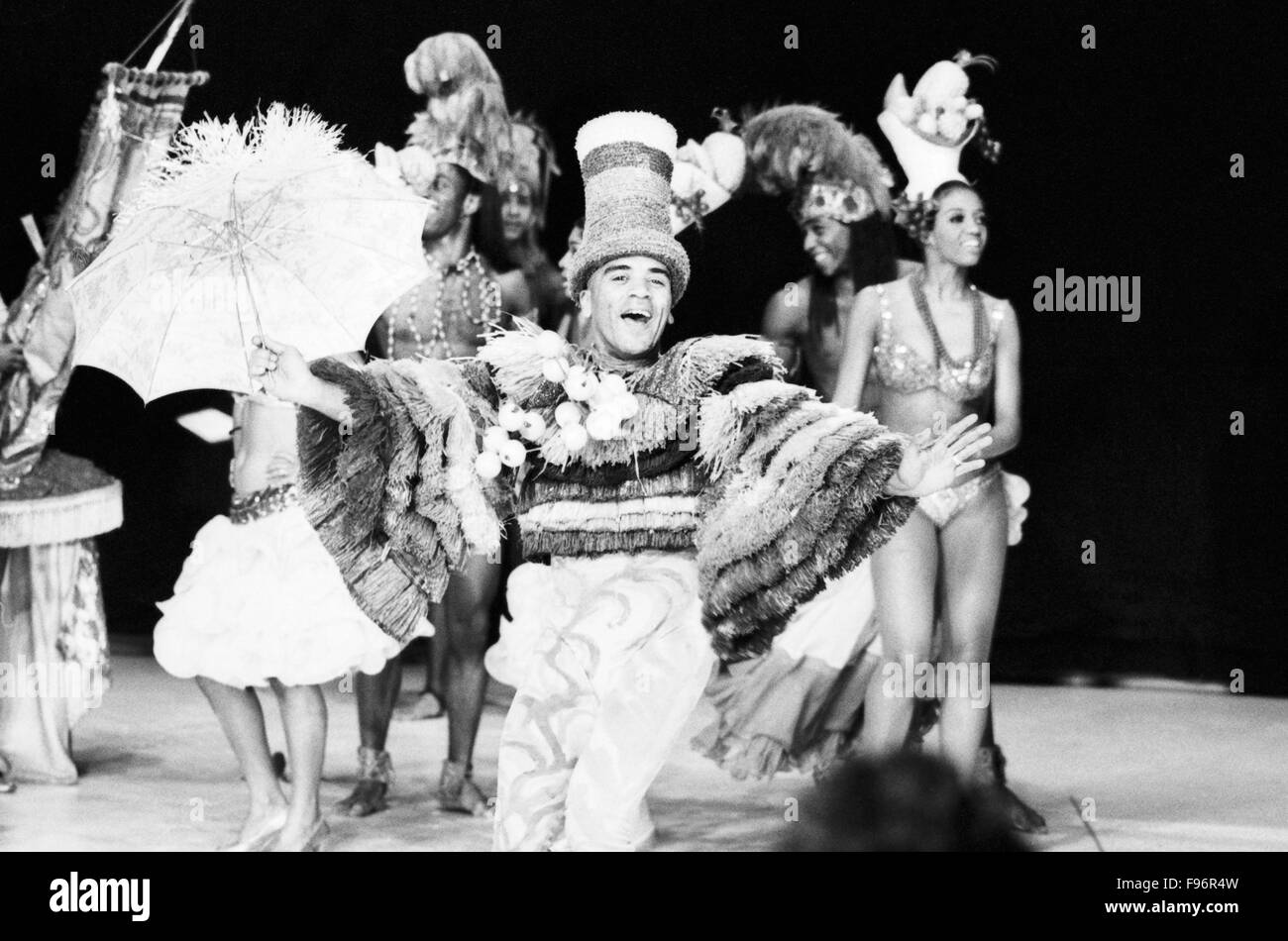 Dancer stills hi-res stock photography and images - Alamy