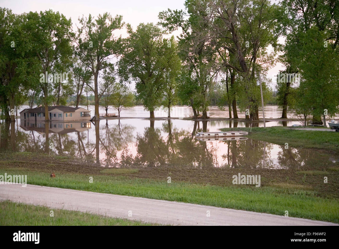 Missouri river flood hi-res stock photography and images - Alamy