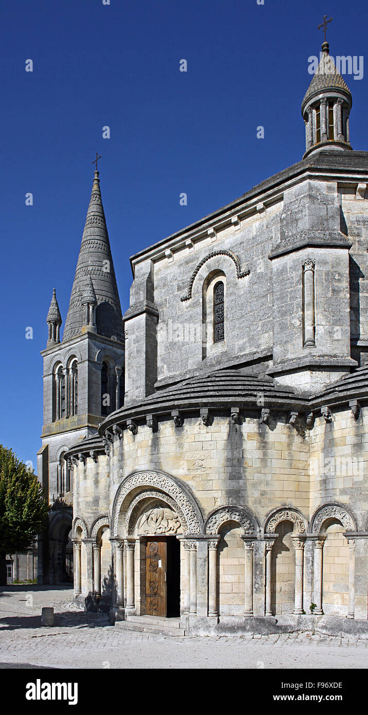 Octagonal church of St Michel, Angouleme, SW France Stock Photo - Alamy