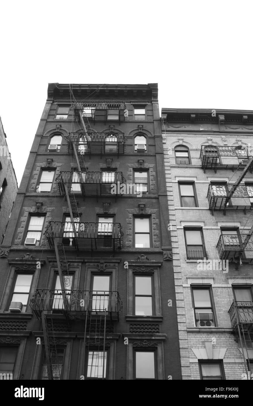 Gritty old buildings hi-res stock photography and images - Alamy