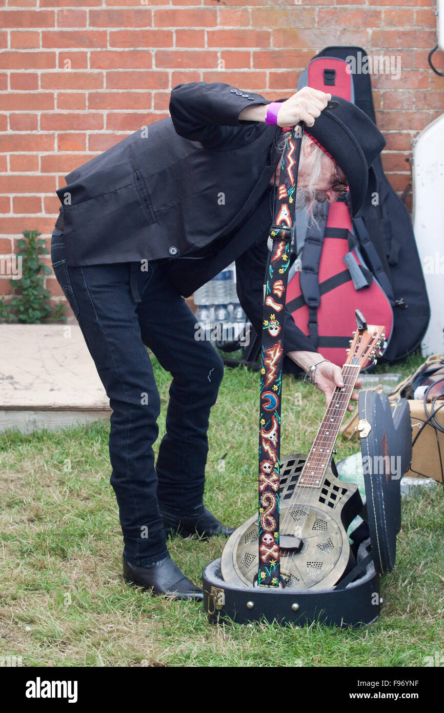 Singer songwriter Phil Lee at the 2013 Maverick Americana festival ...