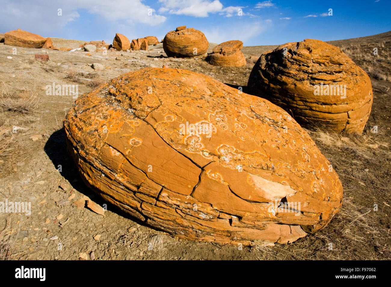 Alberta badlands boulders rocks coulees sandstone nature hi-res stock ...