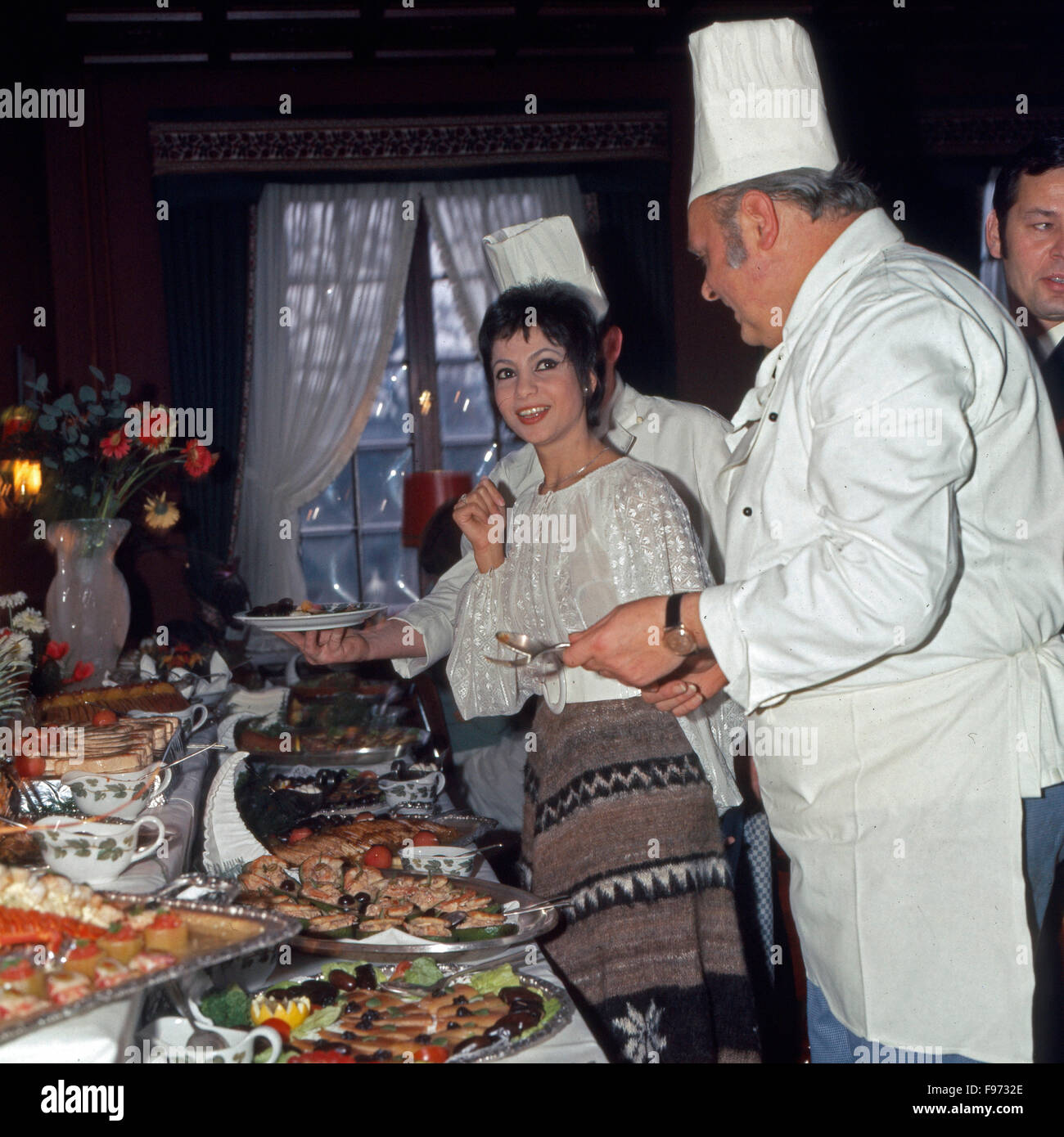 Israelische Sängerin Esther Ofarim, Deutschland 1960er Jahre. Israeli ...