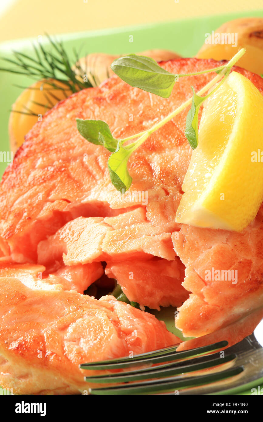 Pan fried fish fillet patty hi-res stock photography and images - Alamy