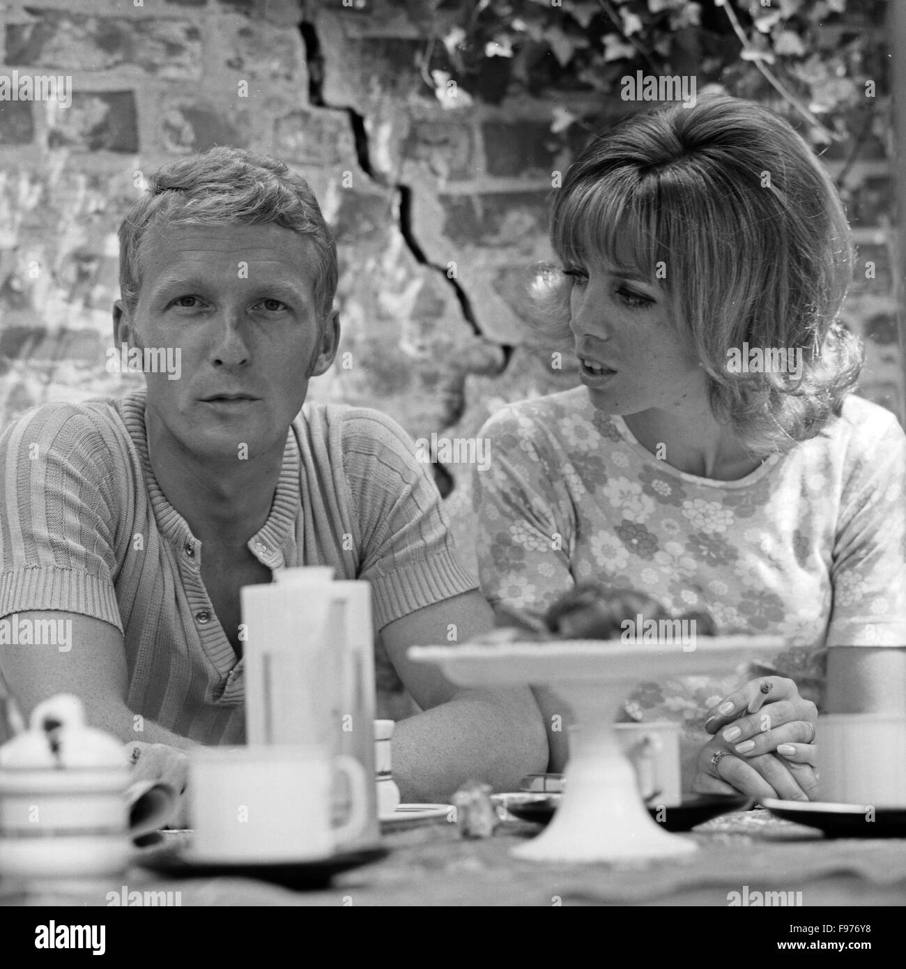 Deutsche Volksschauspielerin Heidi Mahler mit Ehemann Klaus Wischmann ...