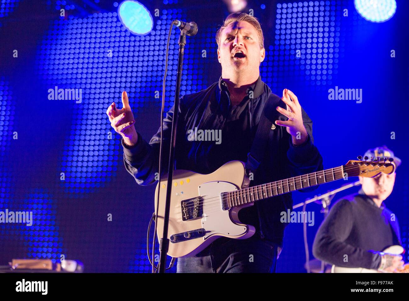 Los Angeles, California, USA. 13th Dec, 2015. NATHAN WILLETT of Cold ...
