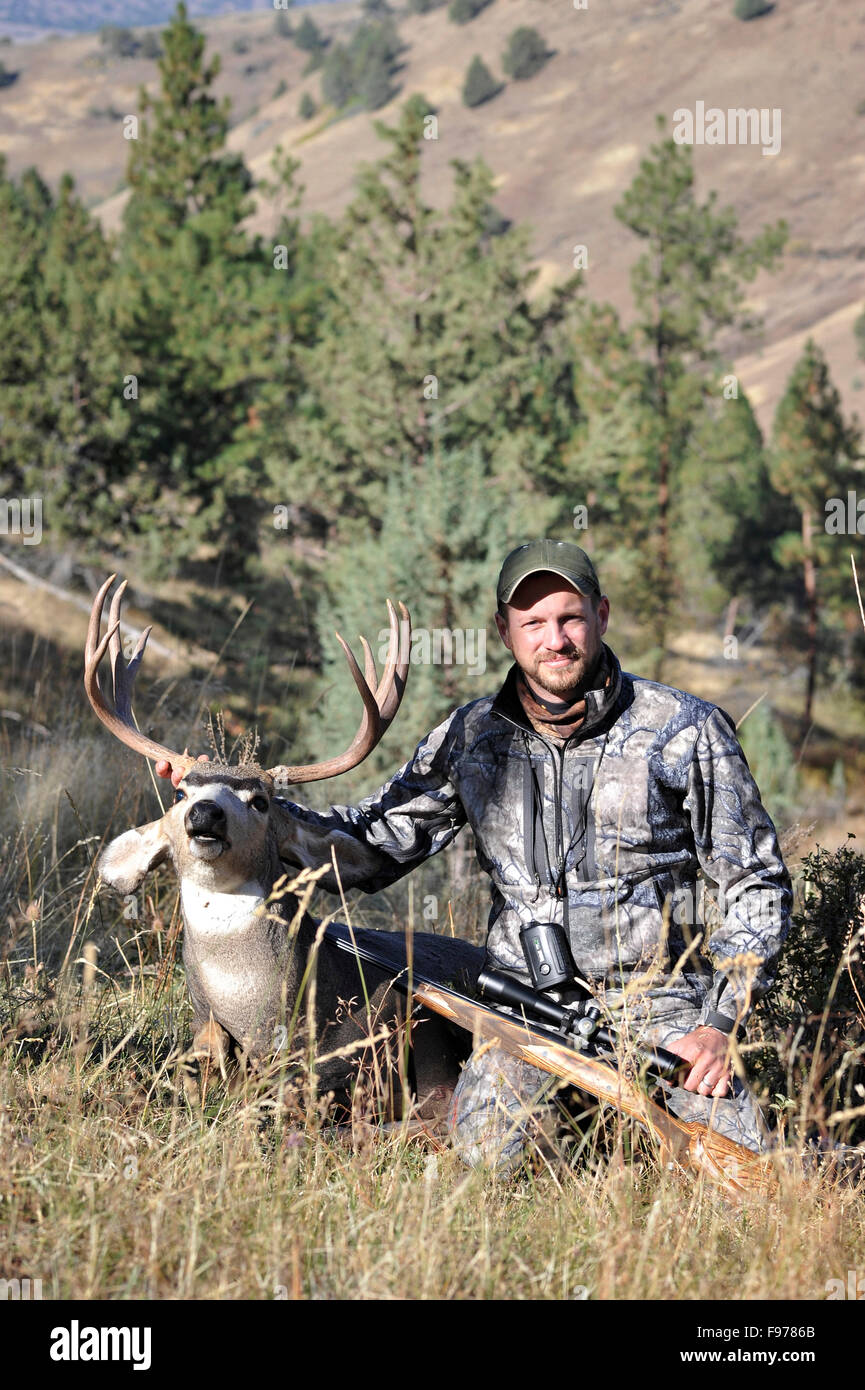 Hunting in Oregon Stock Photo - Alamy