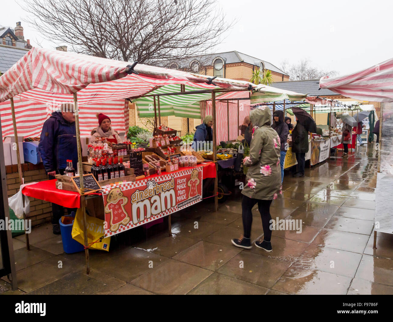 Rain market hi-res stock photography and images - Alamy