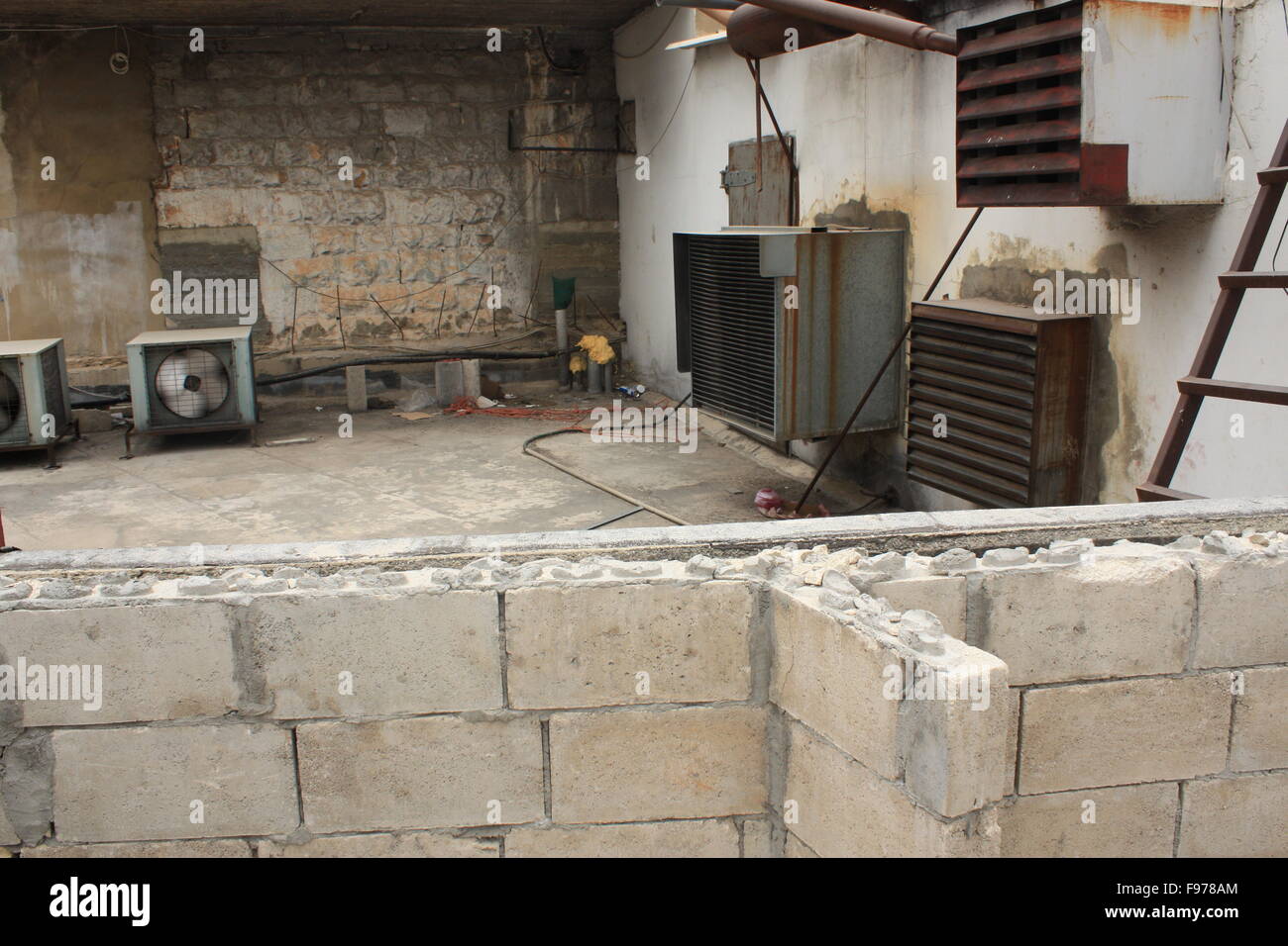 Old Air Conditioner High Resolution Stock Photography and Images - Alamy