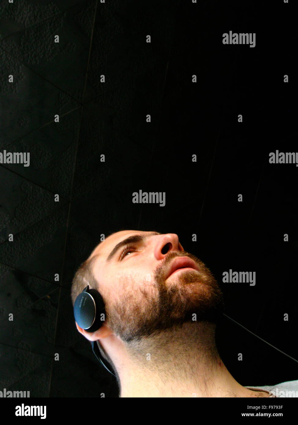 Black Headphones High Resolution Stock Photography and Images - Alamy