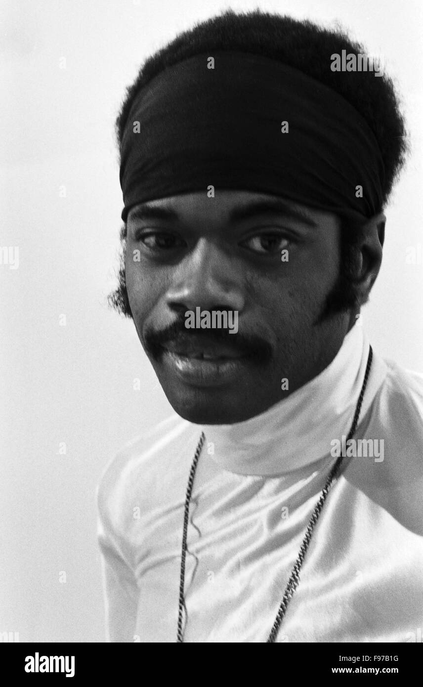 American dancer and actor hi-res stock photography and images - Alamy