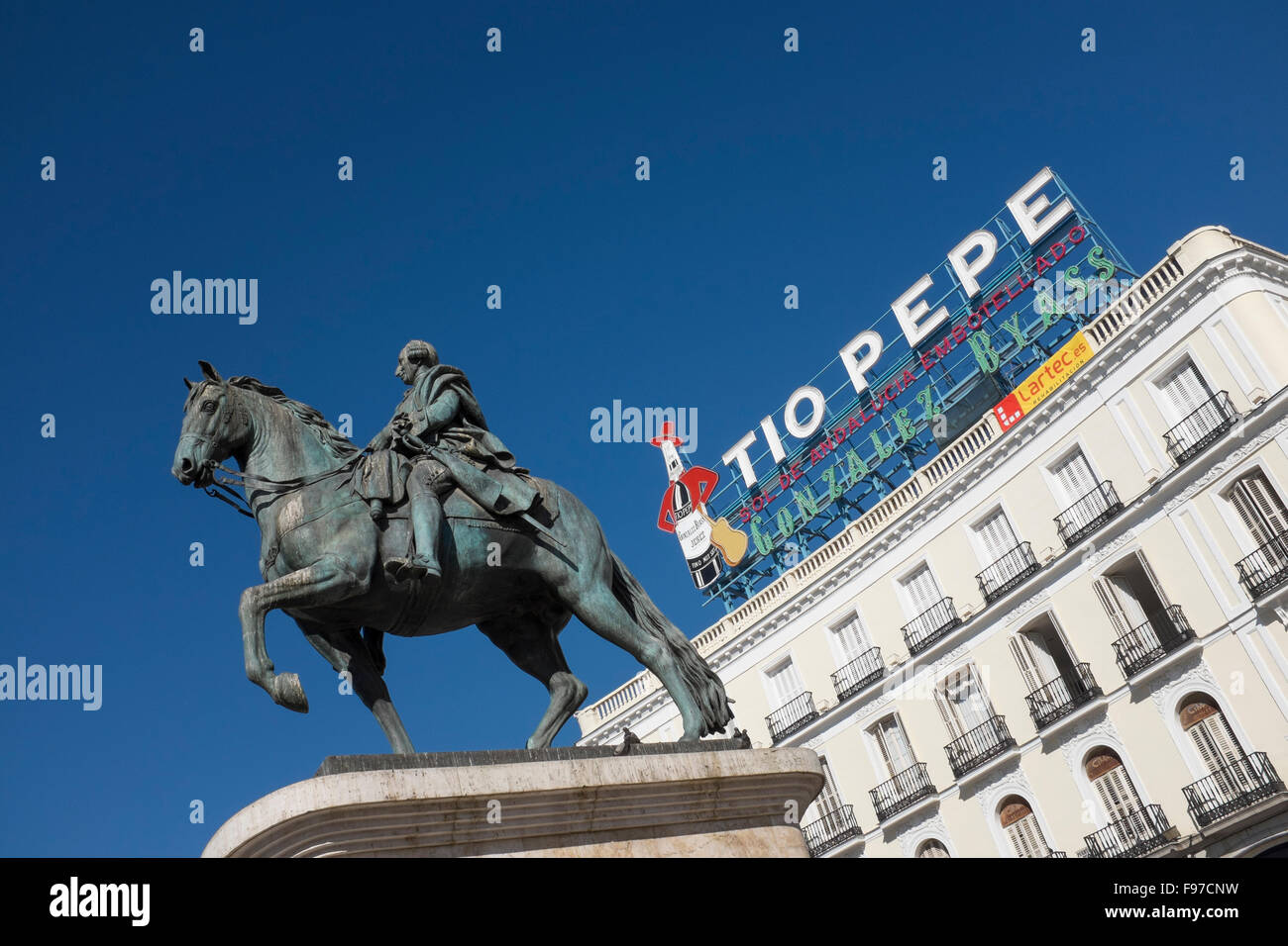 Tio pepe sol hi-res stock photography and images - Alamy