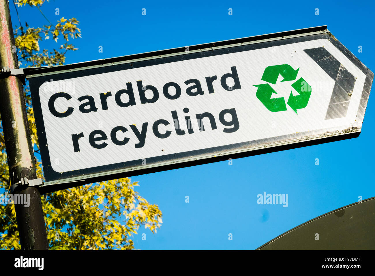 Cardboard Recycling sign, UK Stock Photo - Alamy
