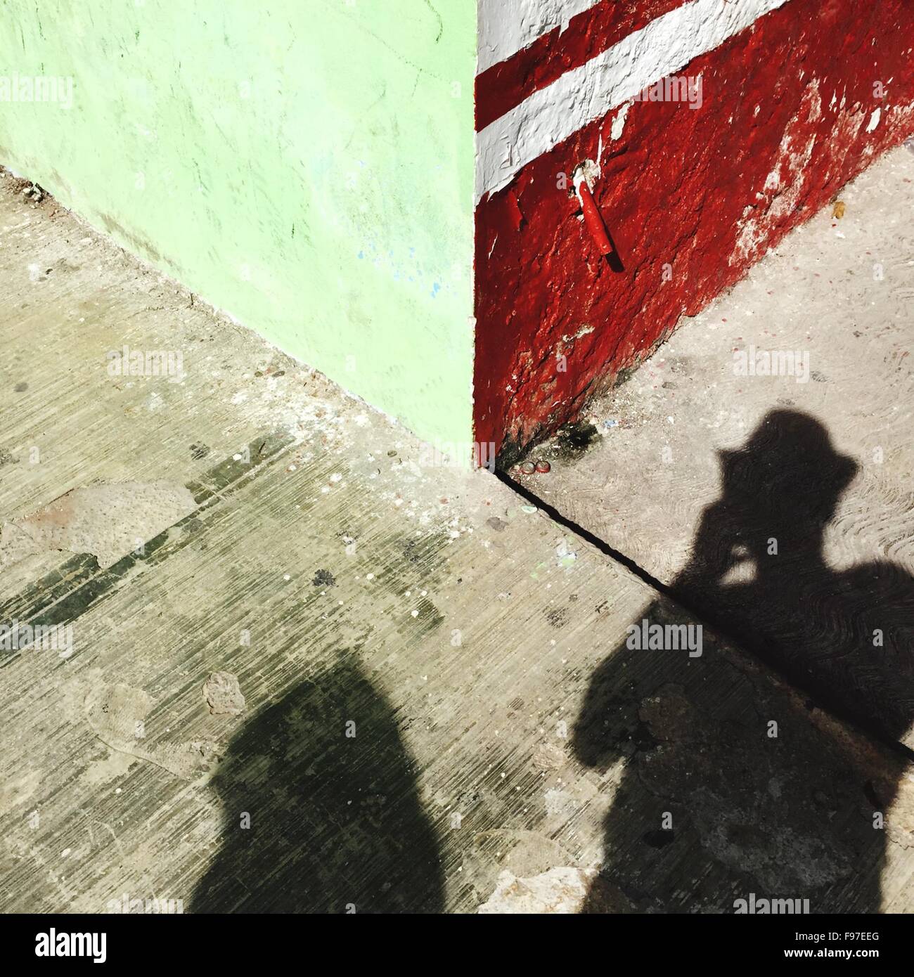 Man outside house hi-res stock photography and images - Alamy