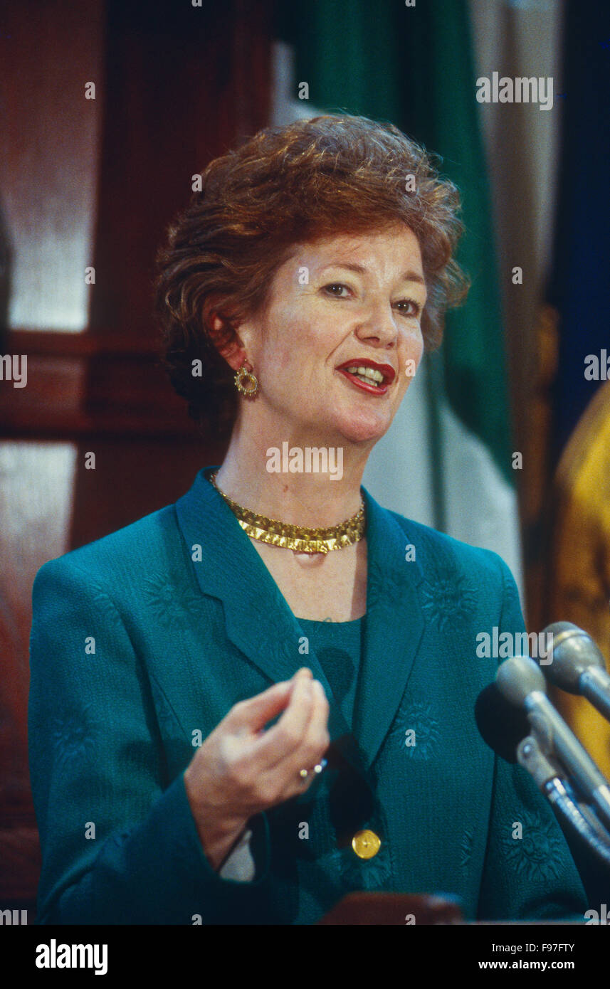 Irish president mary robinson hi-res stock photography and images - Alamy