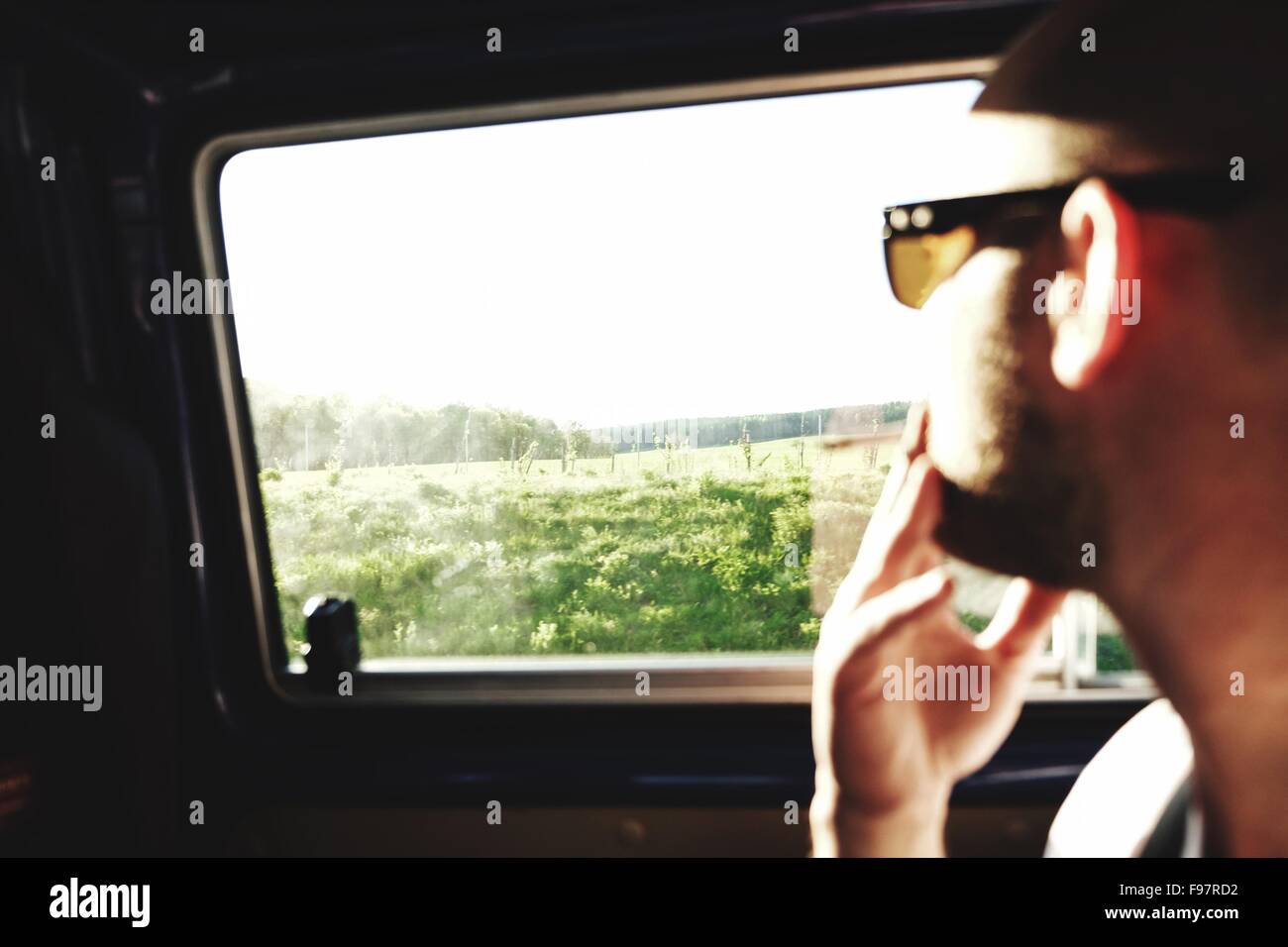 Looking looking through window hi-res stock photography and images - Alamy