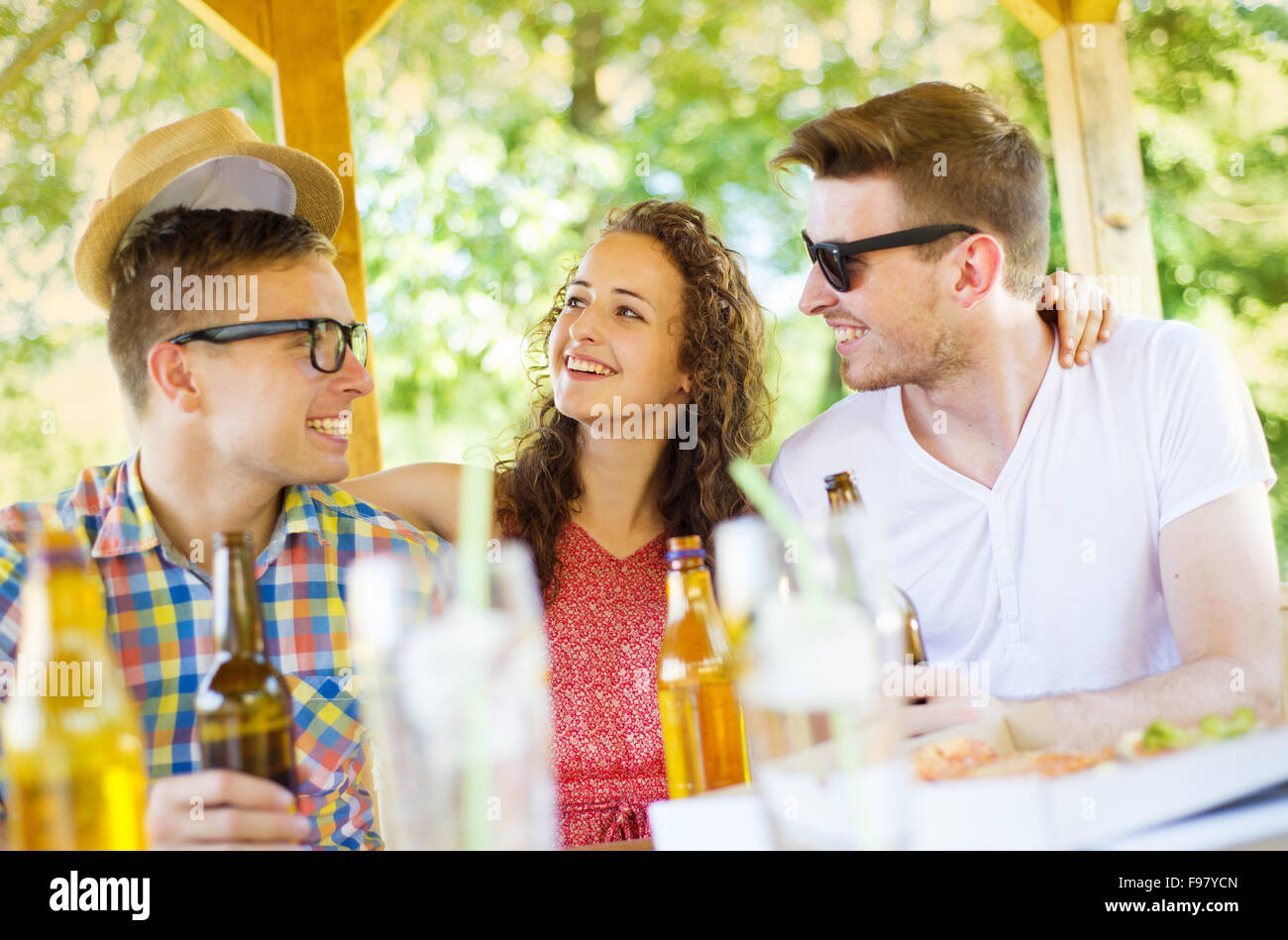 Mates in pub hi-res stock photography and images - Alamy