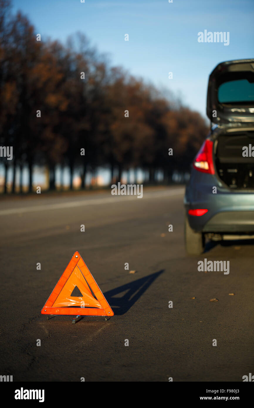 Accident warning triangle hi-res stock photography and images - Alamy