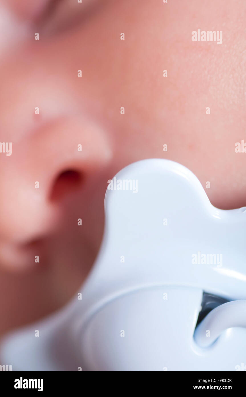 New born face Stock Photo - Alamy
