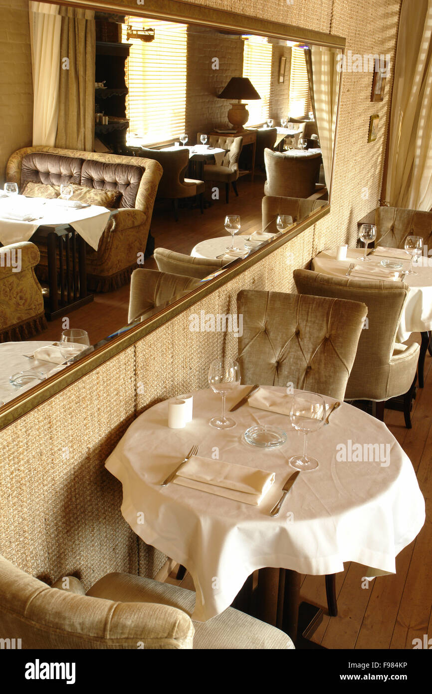 interior of a restaurant in perspective Stock Photo - Alamy