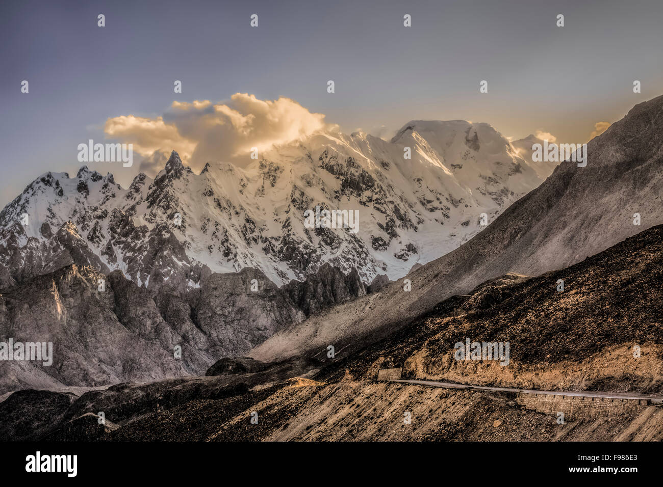 Karakoram range hi-res stock photography and images - Alamy