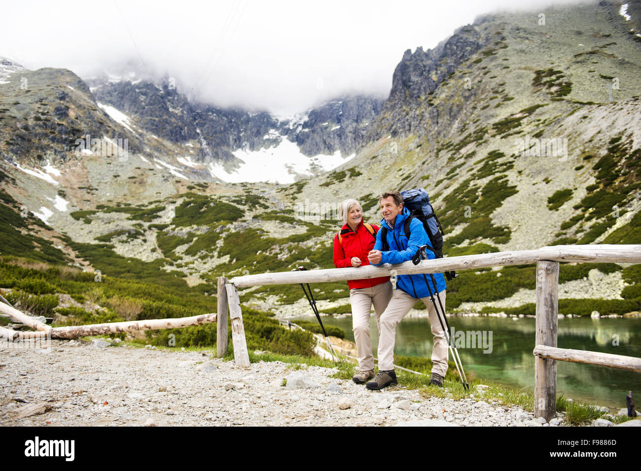 Rambling senior couple hi-res stock photography and images - Alamy
