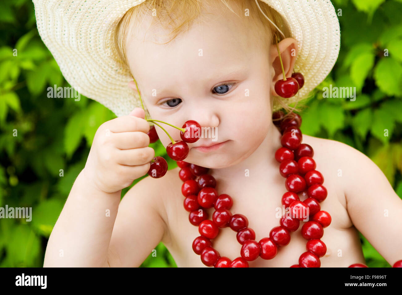 Red lips cherry hi-res stock photography and images - Alamy