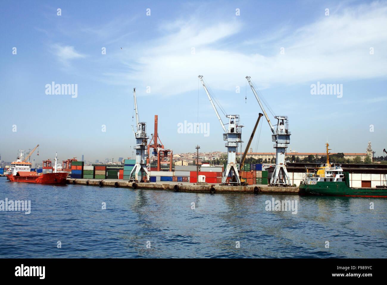 Transportation sea hi-res stock photography and images - Alamy