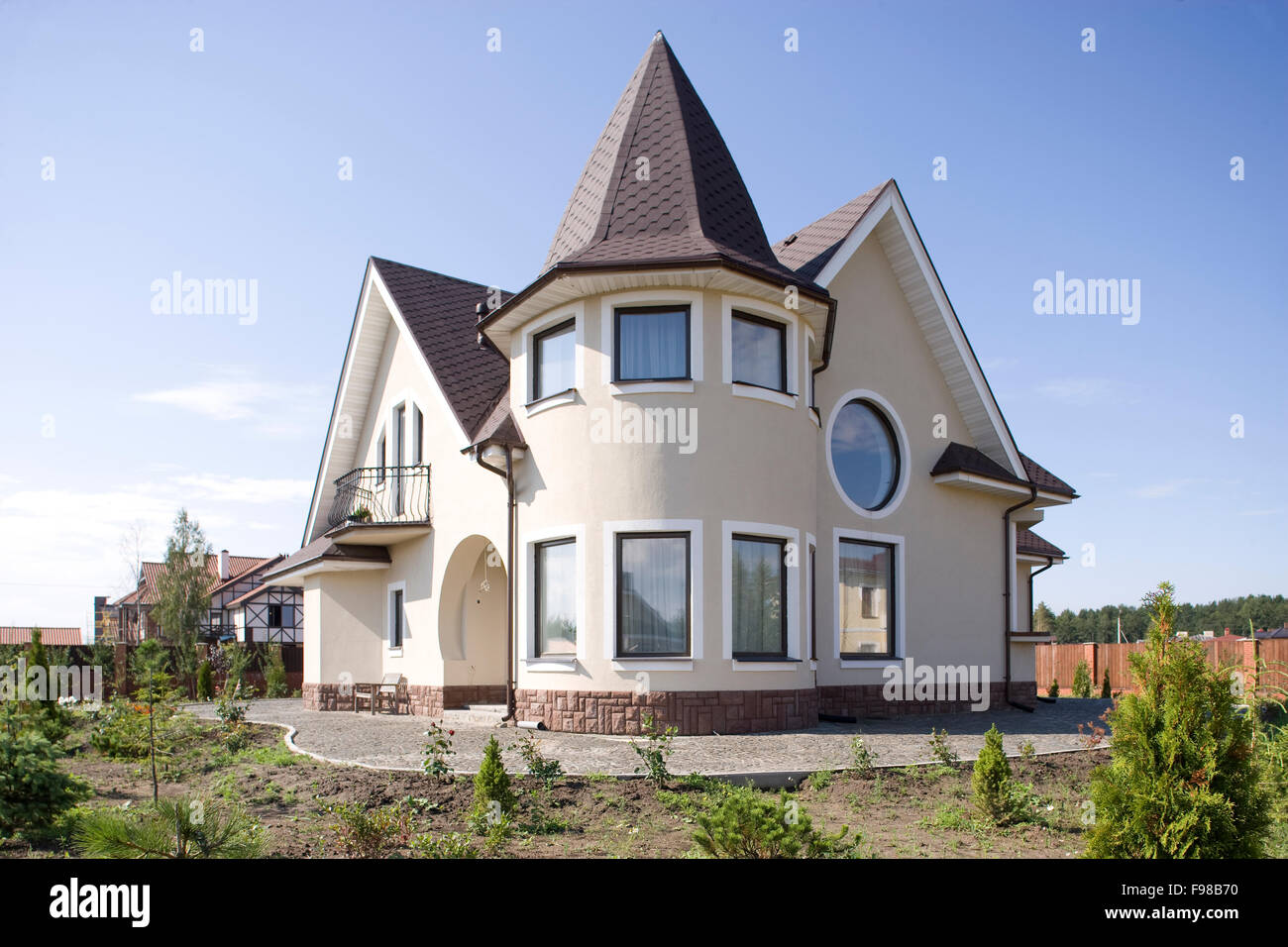 Beautiful country house Stock Photo - Alamy