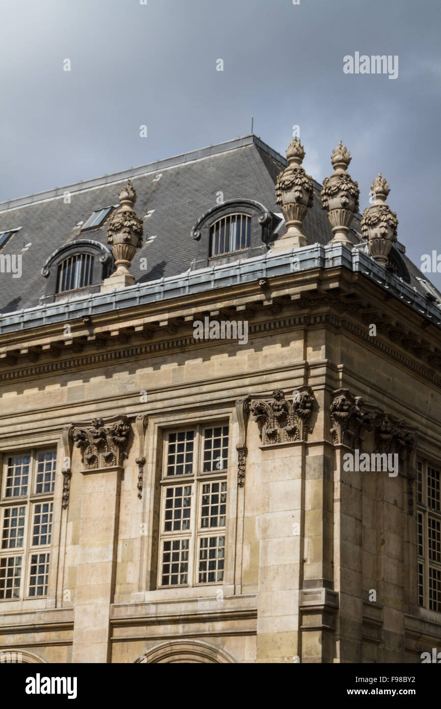 Historic building in Paris France Stock Photo - Alamy