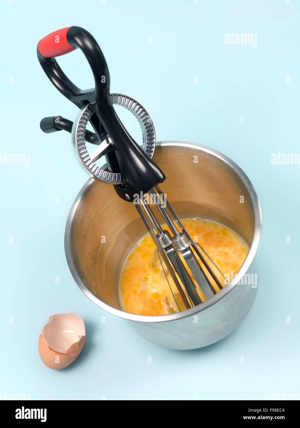 Egg beater mixing bowl hi-res stock photography and images - Alamy