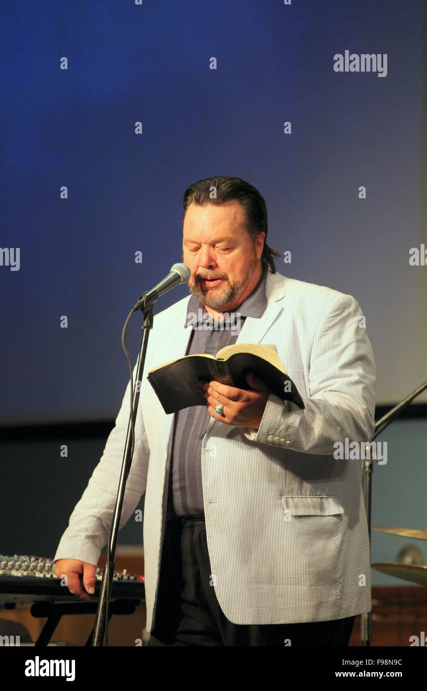 Church preaching sermon hi-res stock photography and images - Alamy