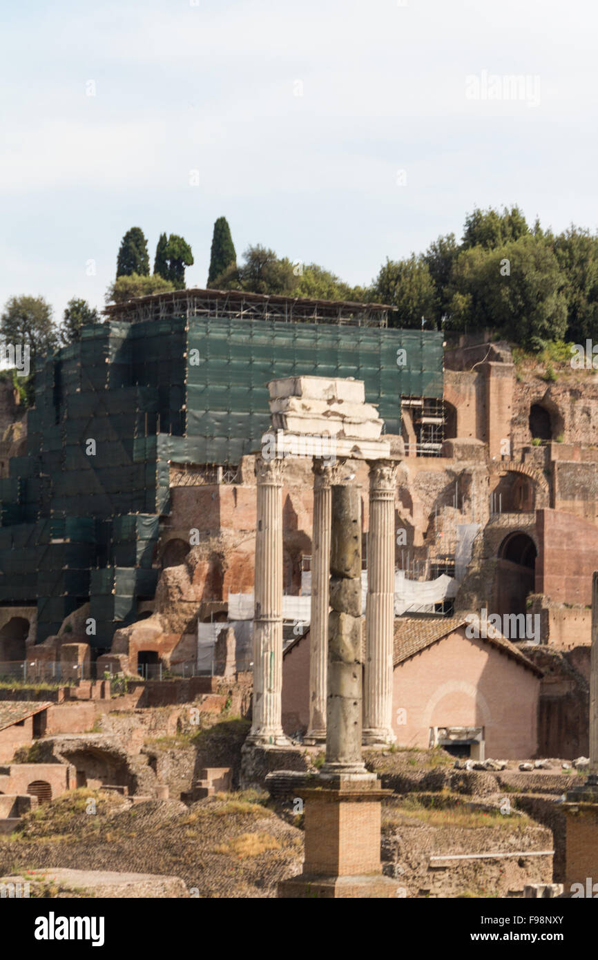 Building ruins and ancient columns in Rome, Italy Stock Photo - Alamy