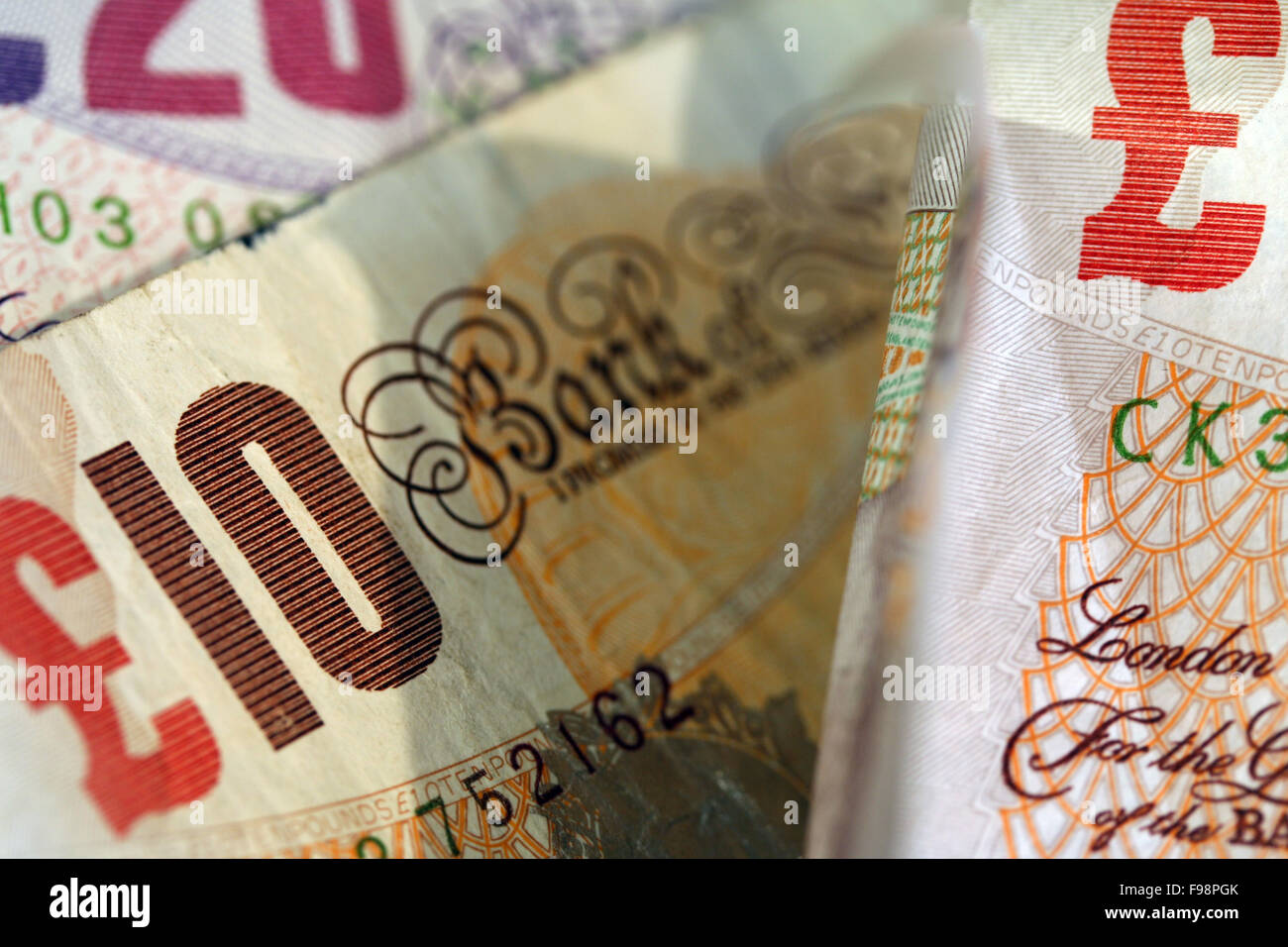 Twenty pound and ten pound notes hi-res stock photography and images ...