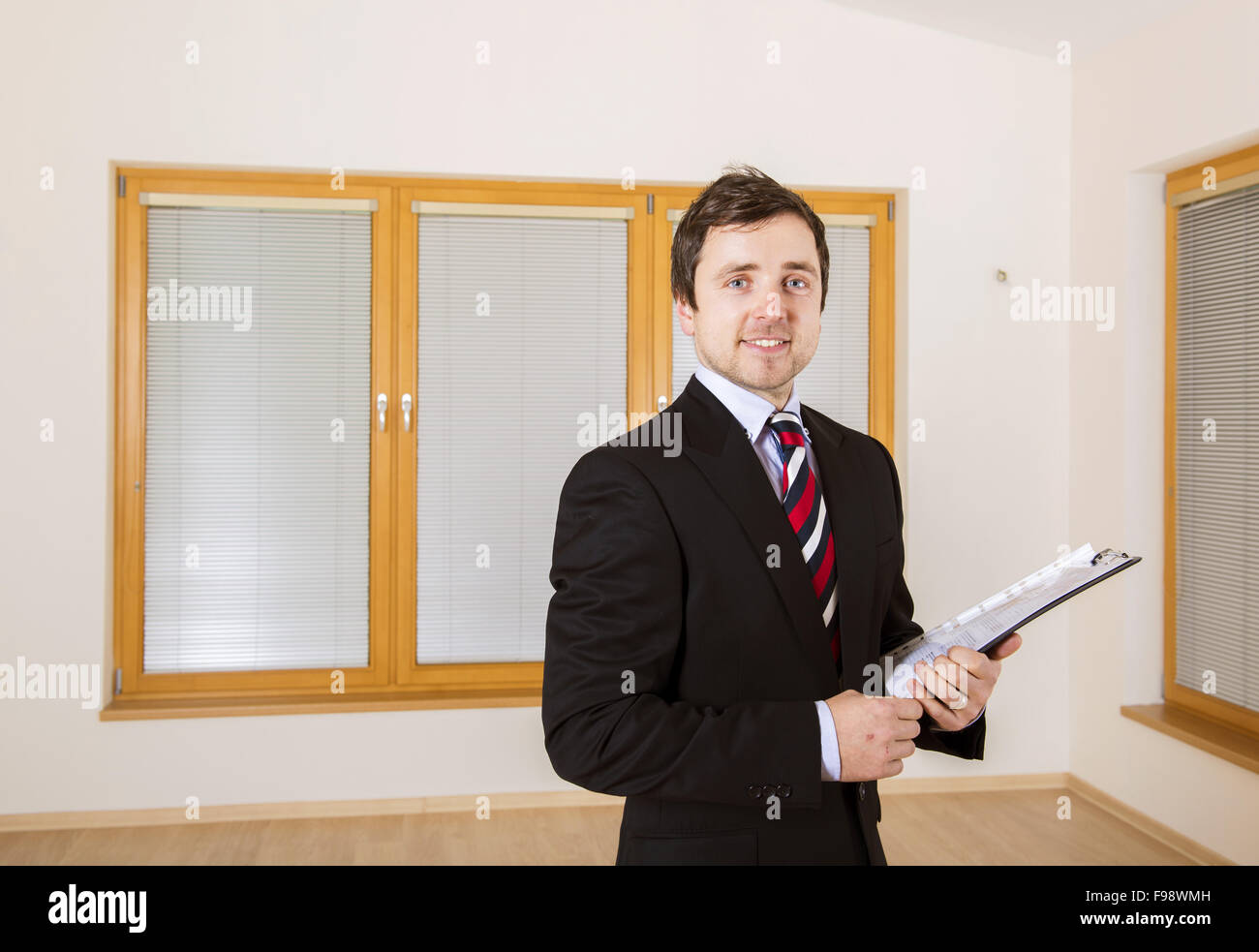 Empty house hi-res stock photography and images - Alamy