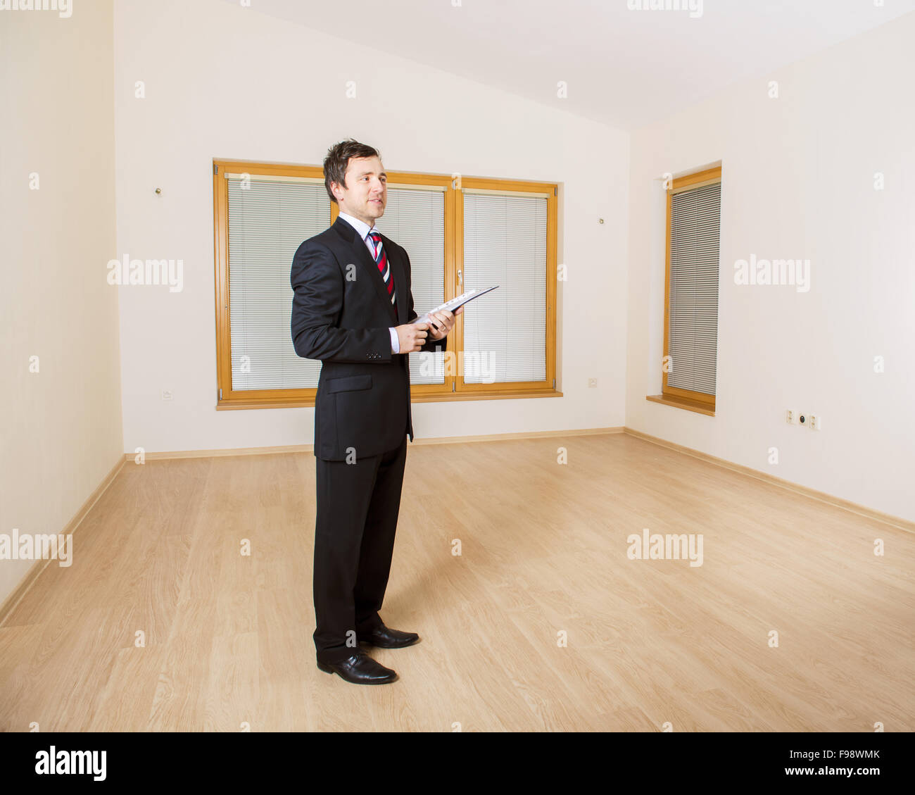 Empty house hi-res stock photography and images - Alamy