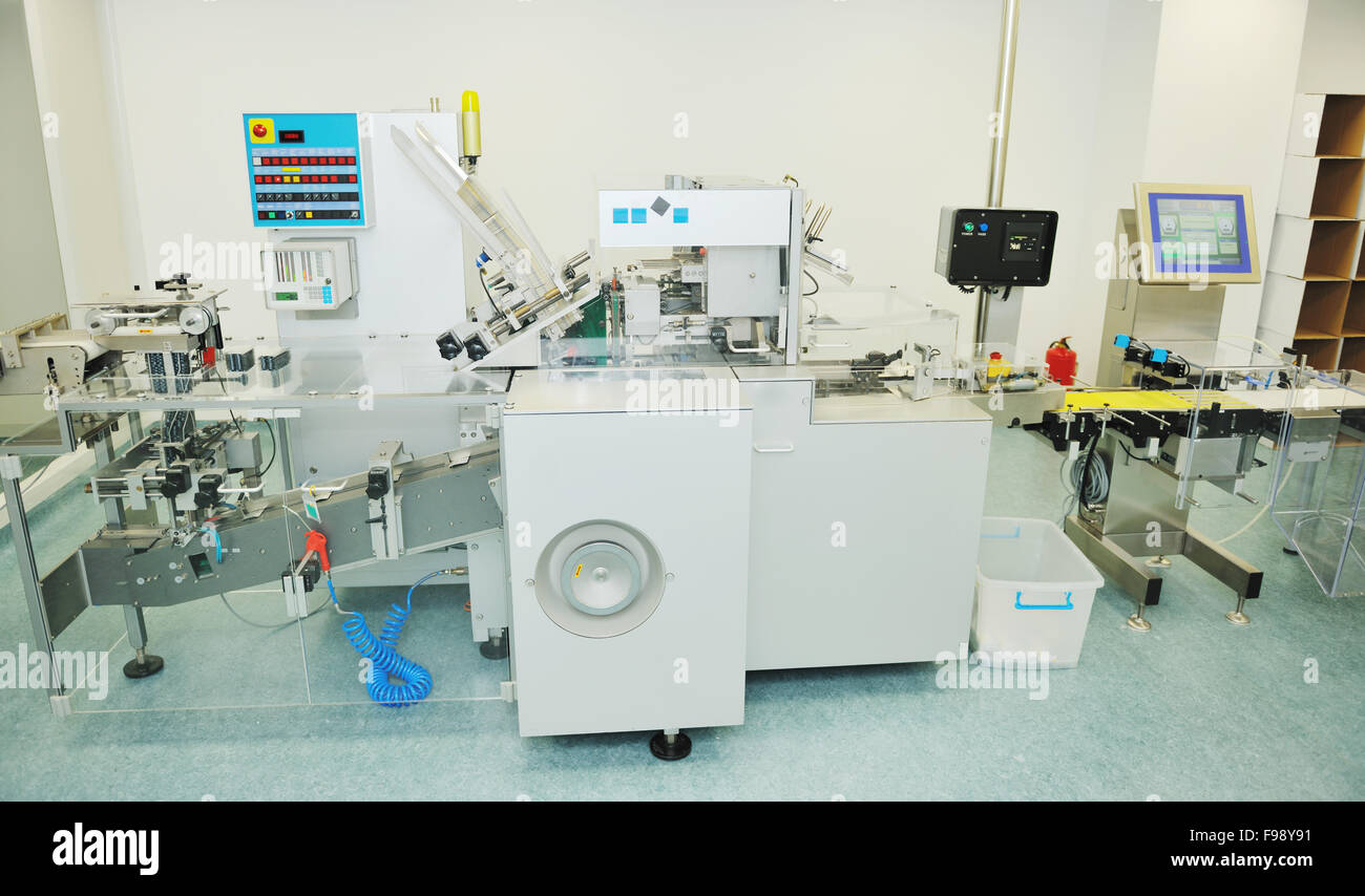 medical pills industry factory and production indoor Stock Photo - Alamy