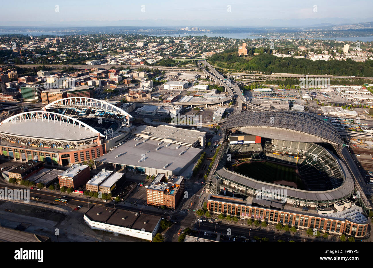 Stadiums hi-res stock photography and images - Alamy