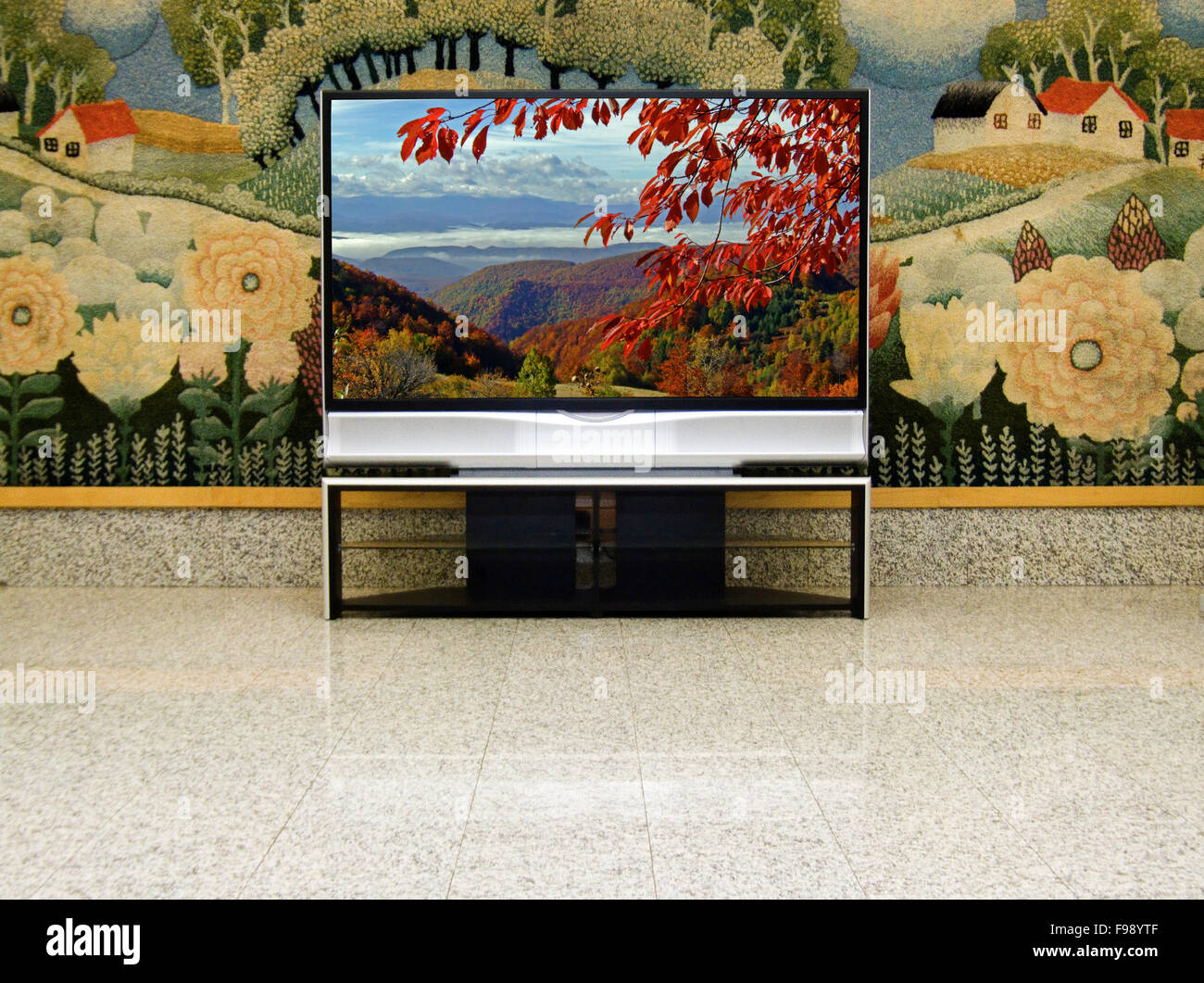 big plasma screen Stock Photo - Alamy