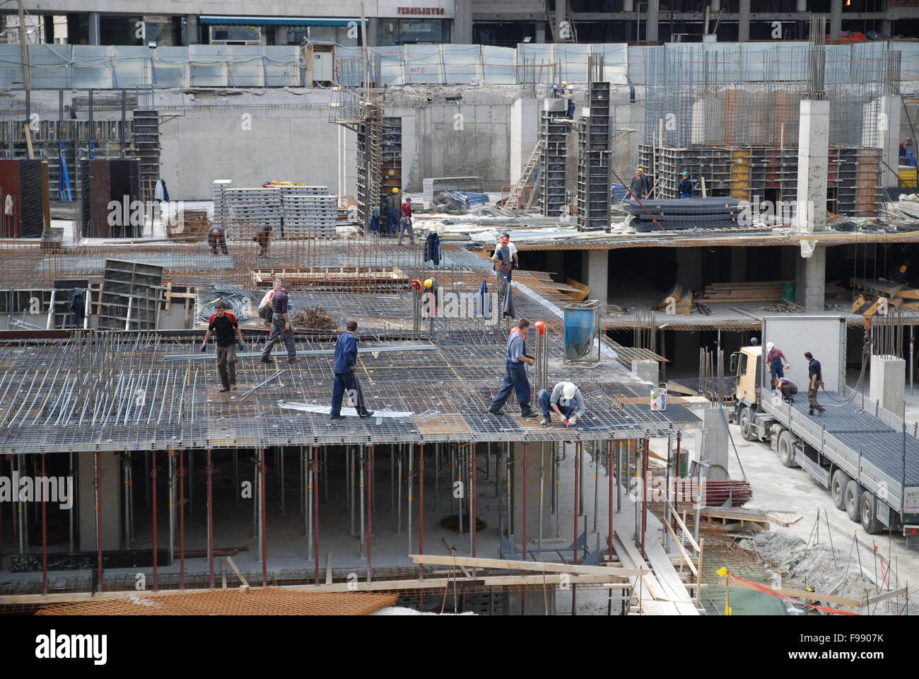 Constrction worker hi-res stock photography and images - Alamy