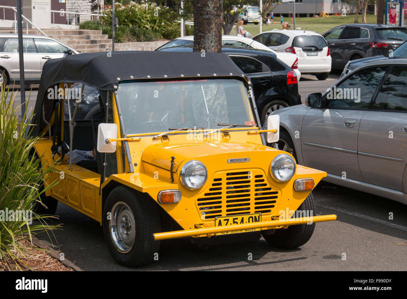 Yellow mini moke hi-res stock photography and images - Alamy