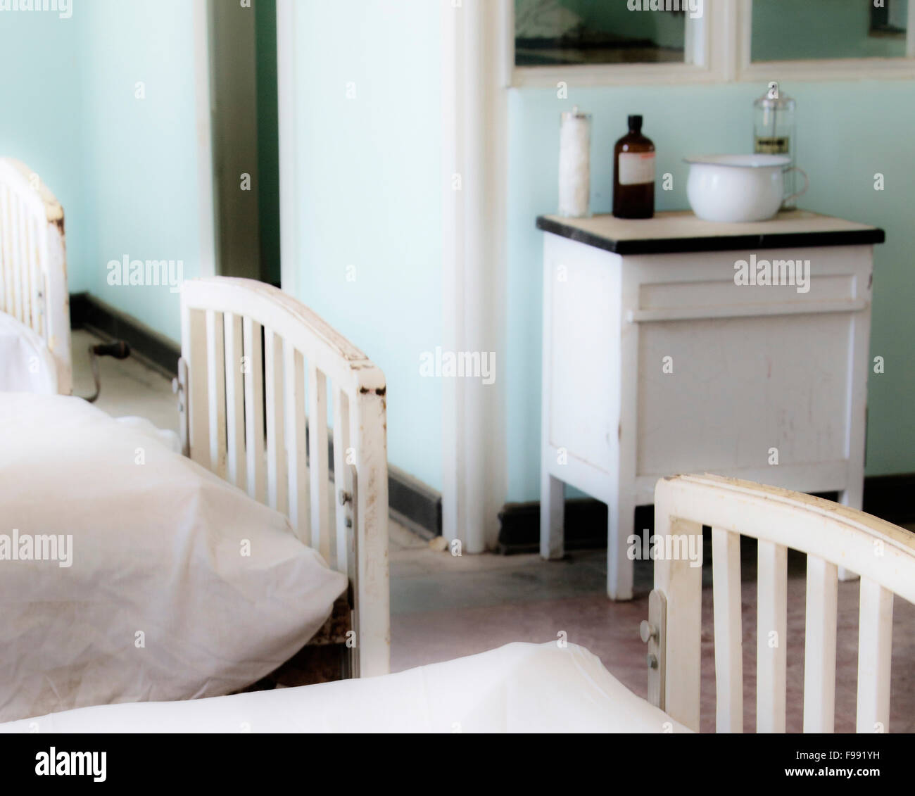Old hospital room with beds Stock Photo - Alamy