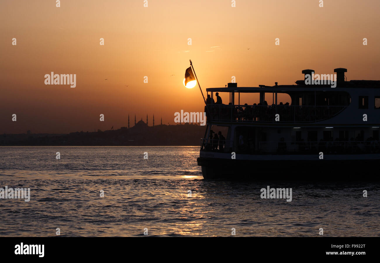Sunset bosphorus aya sofya hi-res stock photography and images - Alamy