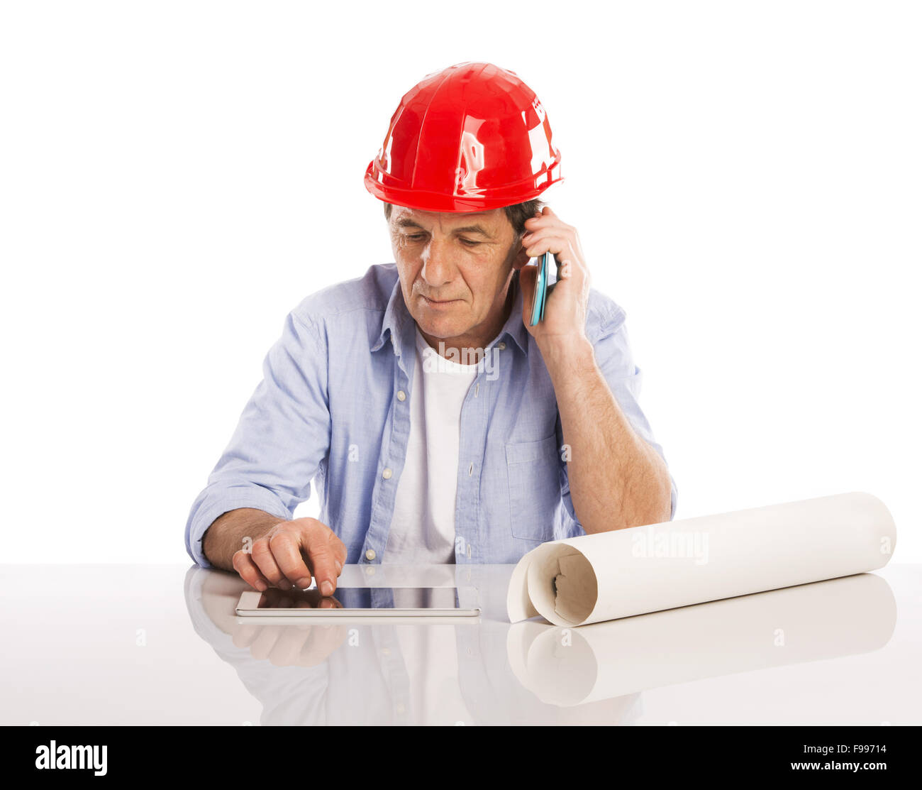 Elderly man making phone call hi-res stock photography and images - Alamy