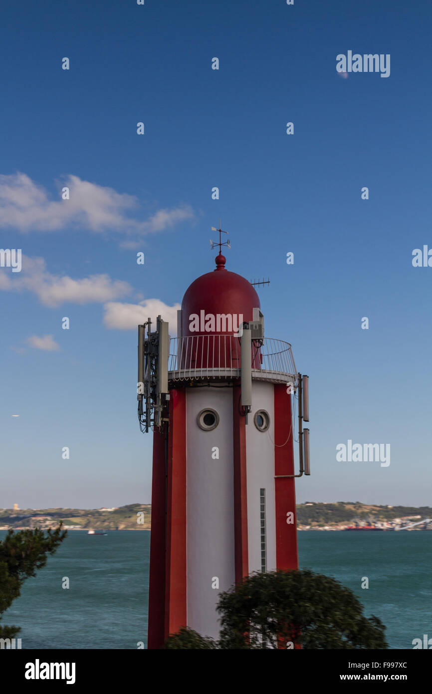 Tejo river with the city of Lisbon in the background Stock Photo - Alamy