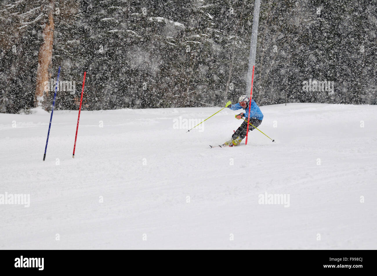 Youth alpine ski racing hi-res stock photography and images - Alamy