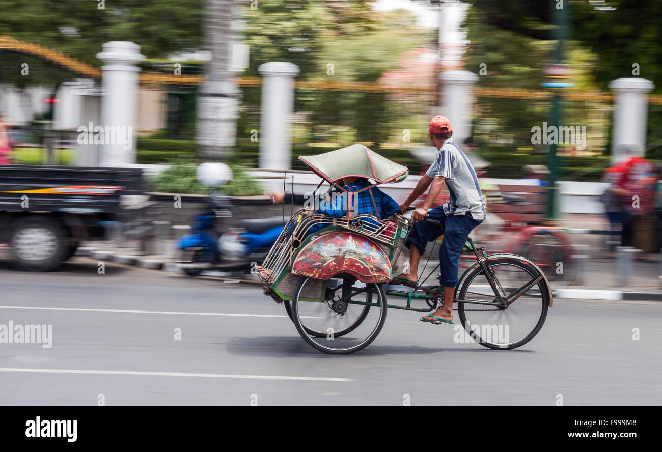 August panning hi-res stock photography and images - Alamy