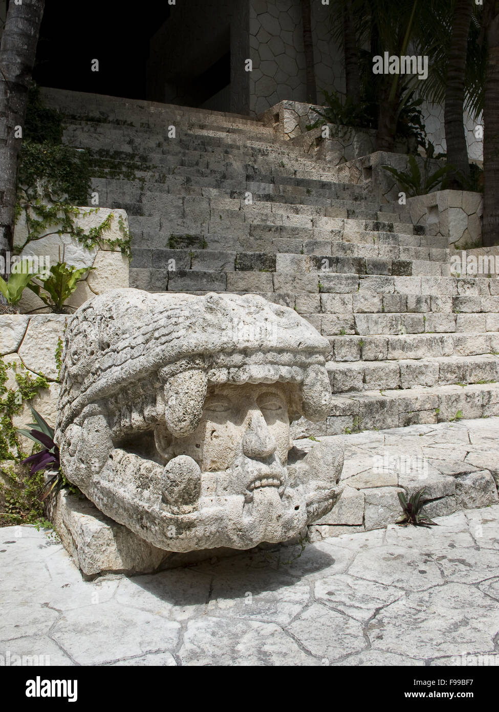 Mayan art architecture hi-res stock photography and images - Alamy